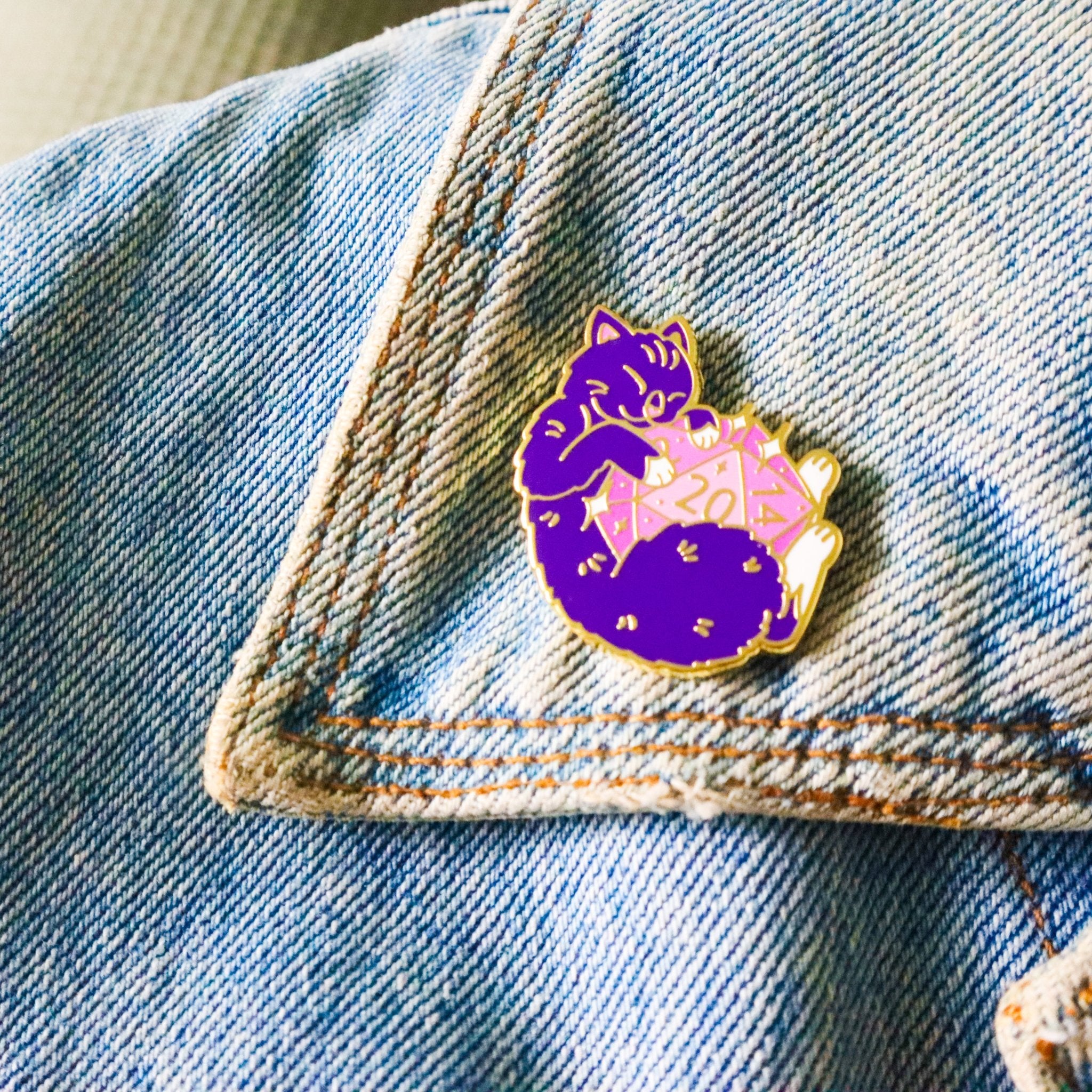 Dungeons & Dragons Cat Enamel Pin – UniversalTrinkets