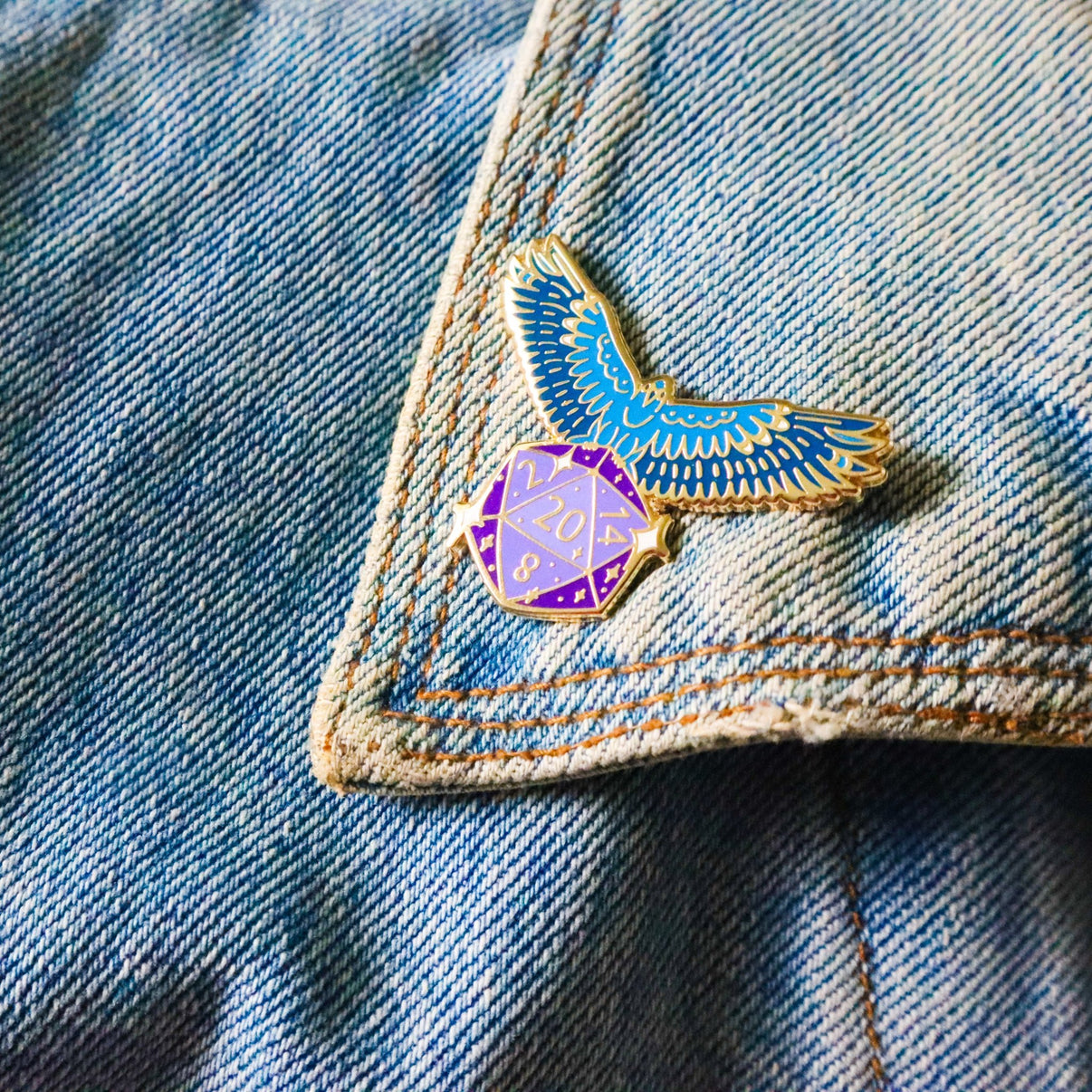 Dungeons & Dragons Hawk Enamel Pin – UniversalTrinkets